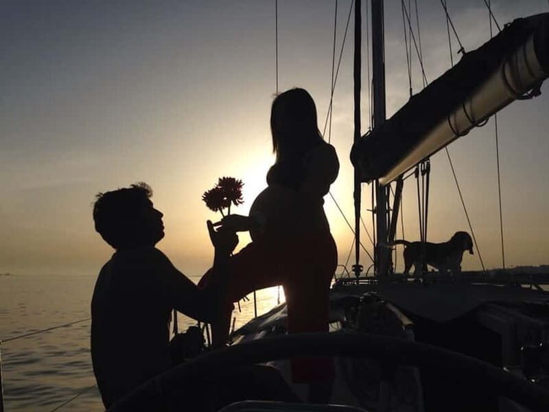 Lisbon: Romantic Cruise with Wine & Portuguese Tapas - Analyzing the Value