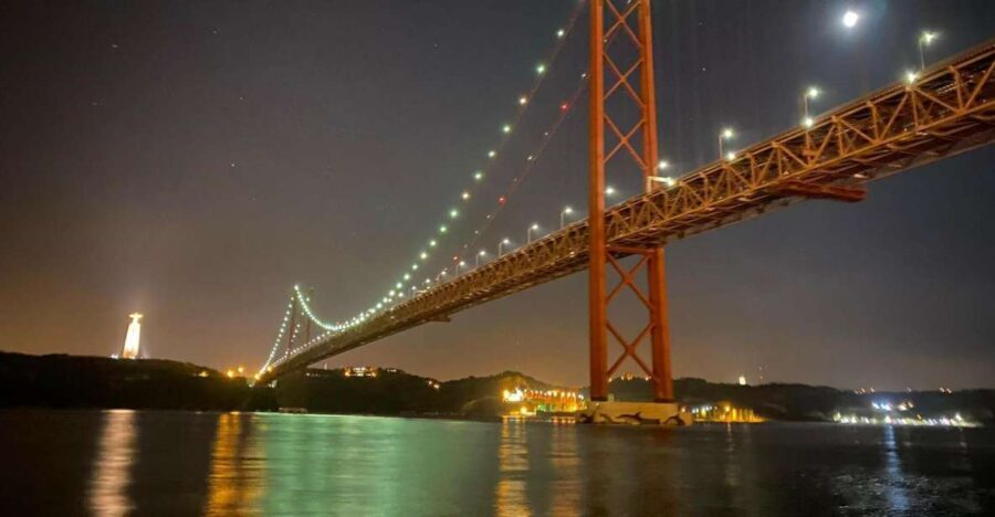 Lisbon: Sailing Tour by Night - The Voyage Through Lisbon’s Nightscape