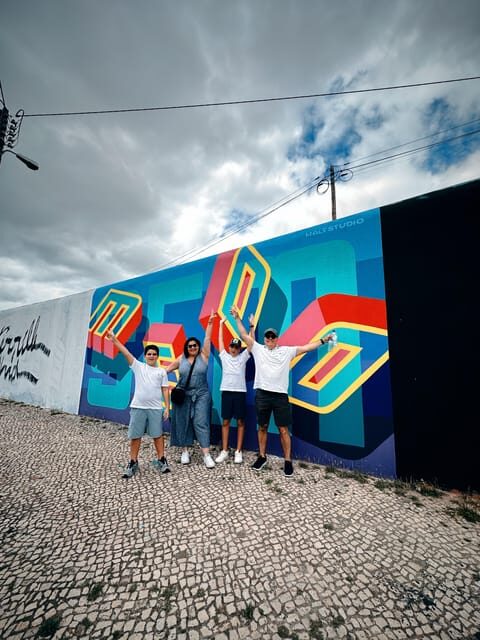 Lisbon: Street Art Lovers with Tuktuk - Analyzing the Value of the Experience
