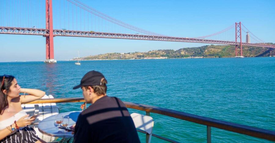 Lisbon: Tagus River Boat Tour with One Drink Included - The Itinerary: What You’ll See and Experience
