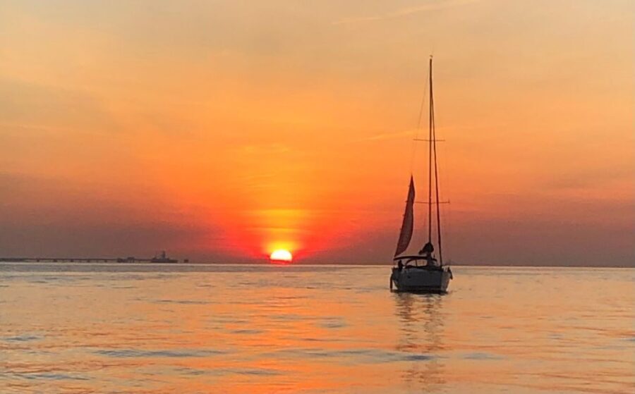 Lisbon: Tagus River Cruise, Morning, Day, Sunset, or Night - What to Expect Onboard