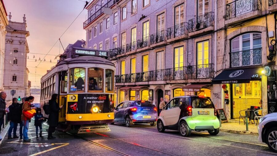 Lisbon tour Oldtown & Viewpoints on a tuktuk! - Cost and Value