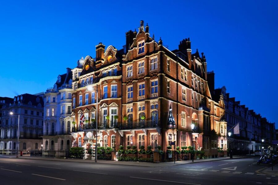 London: Afternoon Tea at The Milestone with Champagne Option - The Seating Options and Atmosphere