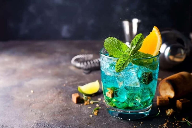 London Bar Meetup: Entry, Safe Original Drink & Transfer - Why Choose This Tour?