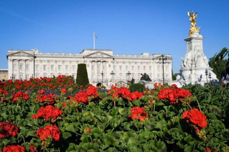 London: British Royalty Walking Tour - Why the Tour Offers Great Value