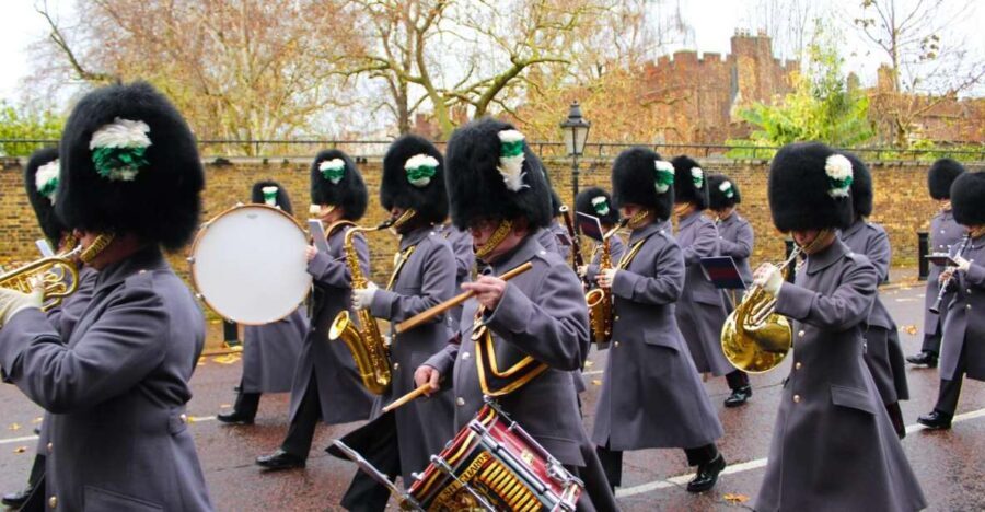London: Buckingham Palace & Changing of the Guard Experience - The Ceremonial Highlights: Changing the Guard and Horse Guard Parade