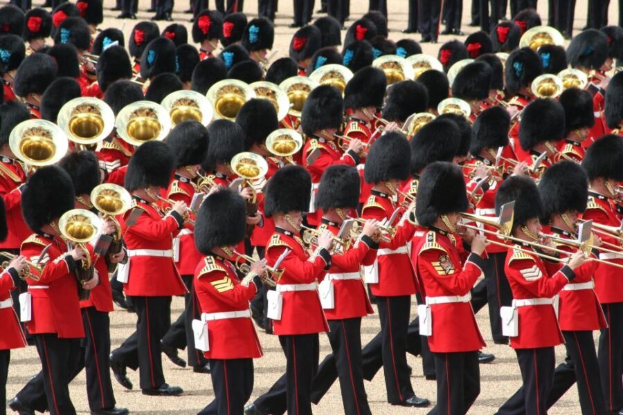London: Buckingham Palace Changing of the Guard Guided Tour - A Closer Look at the Tour Itinerary