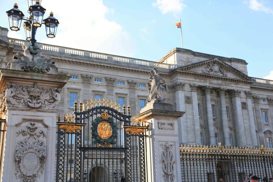 London: Buckingham Palace Entry Ticket & Royal Walking Tour - An In-Depth Look at the Tour