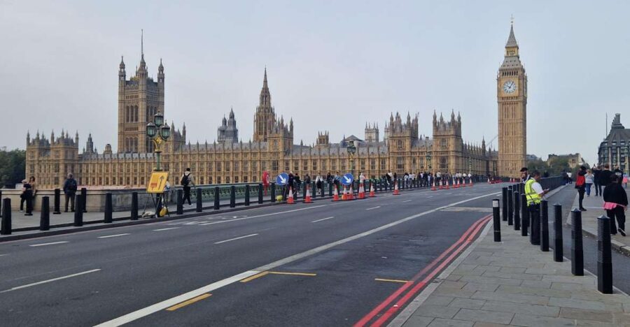 London by taxi: Highlights Tour in a real London Black Cab. - Key Points