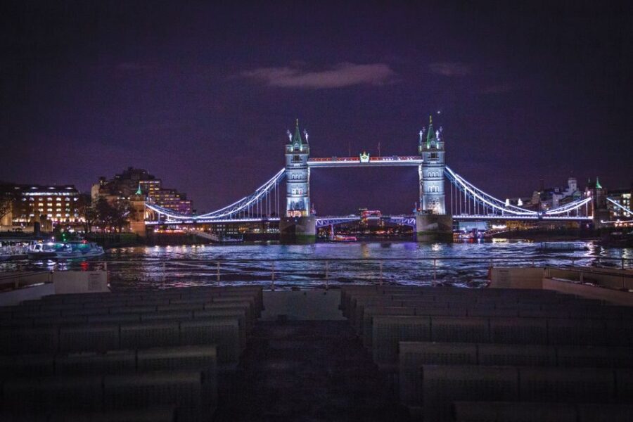 London: Christmas Party Dinner Cruise - The Practicalities
