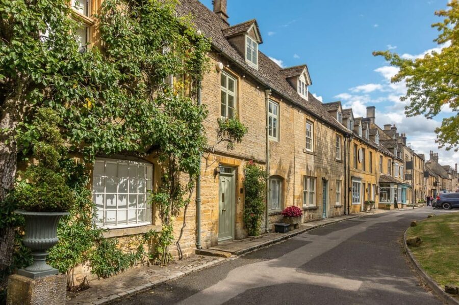 London: Cotswolds Village Private Day Trip with Local Guide - Exploring Burford: The Gateway to the Cotswolds