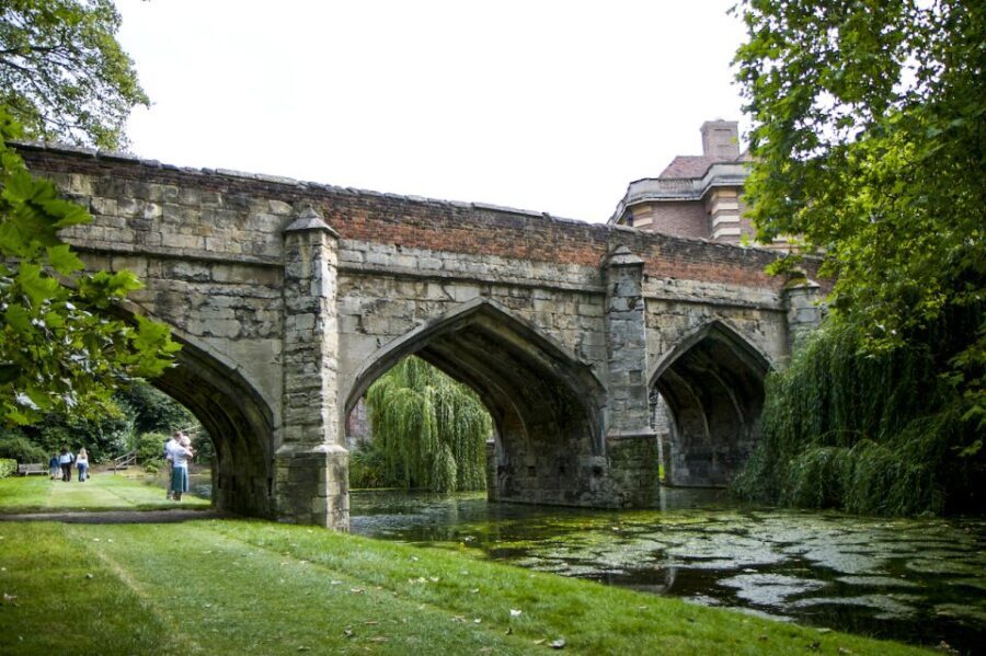London: Entry Ticket to Eltham Palace and Gardens - A Detailed Look at Eltham Palace and Gardens