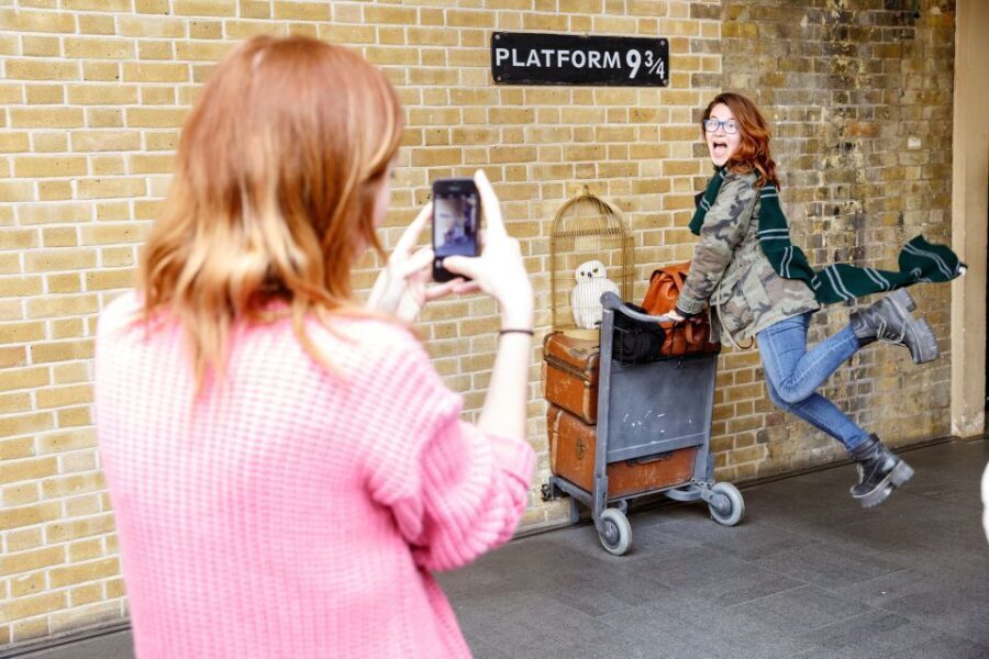 London: Guided Harry Potter Coach Tour of Locations - Detailed Breakdown of the Itinerary