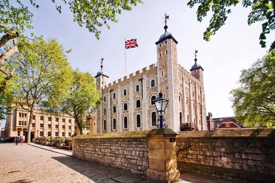 London: Harry Potter Tour, Tower of London & River Cruise - A Closer Look at the Tour: What to Expect