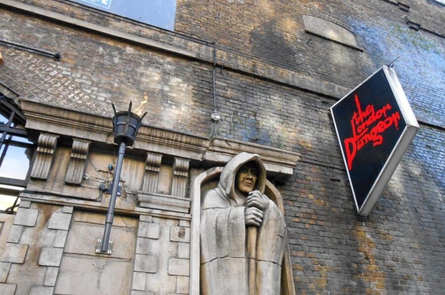 London: Harry Potter Walking Tour & the London Dungeons - Exploring the Tour in Detail