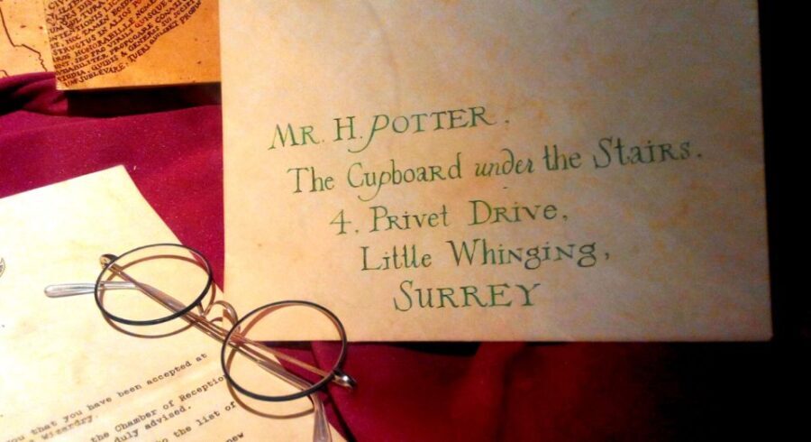 London: Harry Potter Walking Tour with Platform 9 3/4 - Discovering Londons Harry Potter Landmarks
