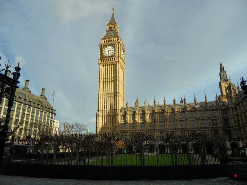 London: Private Walking Tour to Best Christmas Sites - What’s Included and What’s Not