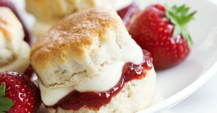 London: Royal Hampton Court Guided Tour with Afternoon Tea - FAQ