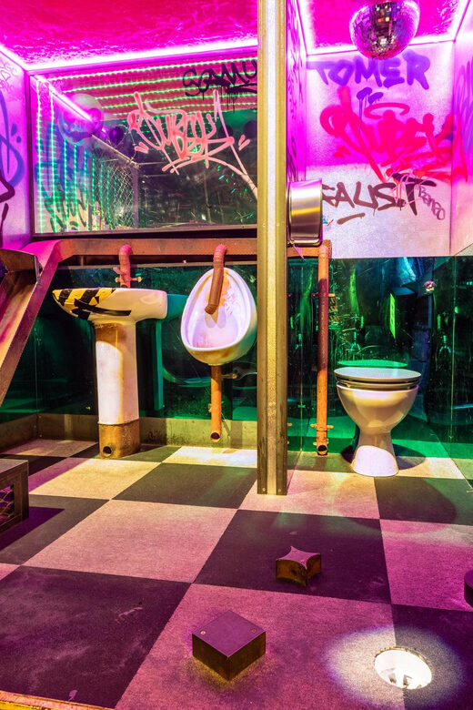 London: Shoreditch Junkyard Golf Tickets for 9 or 18 Holes - Exploring Shoreditch Junkyard Golf: What You Can Expect