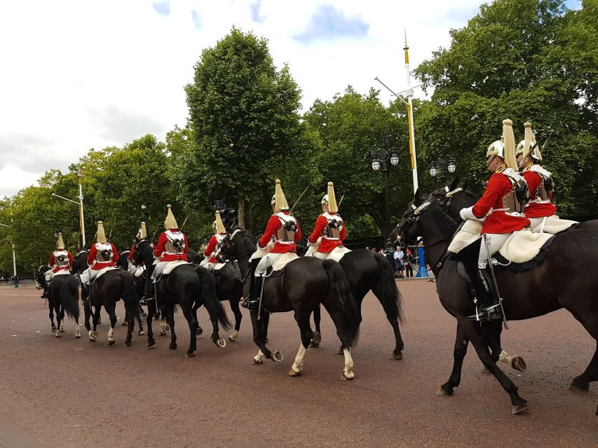 London: Top 30 Sights Walking Tour and The Shard Entry - The Experience in Detail