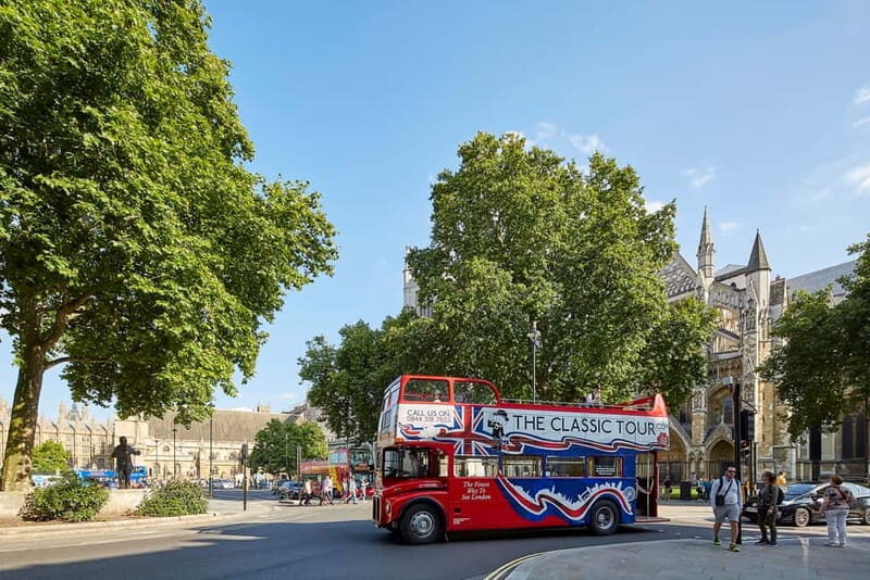 London Vintage Bus Tour: Live Comedy Sightseeing Show - What to Expect During the Tour