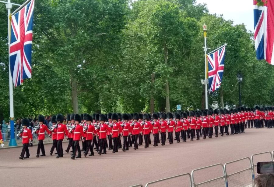 London: Westminster Abbey & Churchill War Rooms Walking Tour - The Itinerary Breakdown: What You’ll Experience