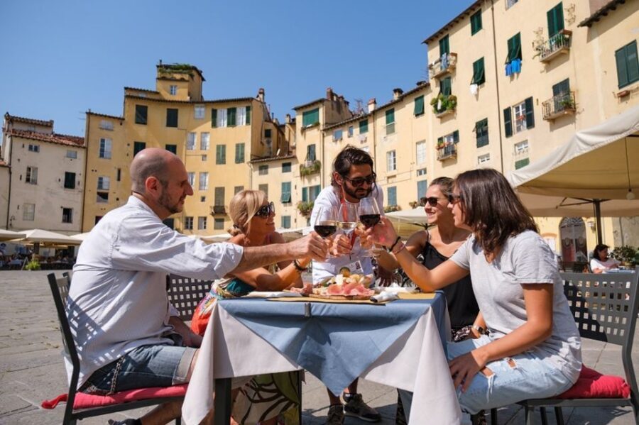Lucca: Morning Food Tour with Snacks and Coffee - What’s Included and Not