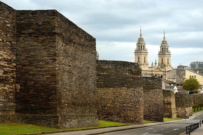 LUGO: GUIDED VISIT TO LUGO, INCLUDING ENTRANCE FEES TO THE CATHEDRAL AND DOMUS - Who Should Book This Tour?