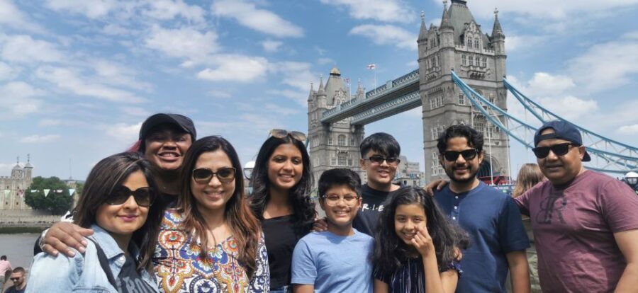 Luxury Private Tour in London with Lunch - Authenticity & Comfort