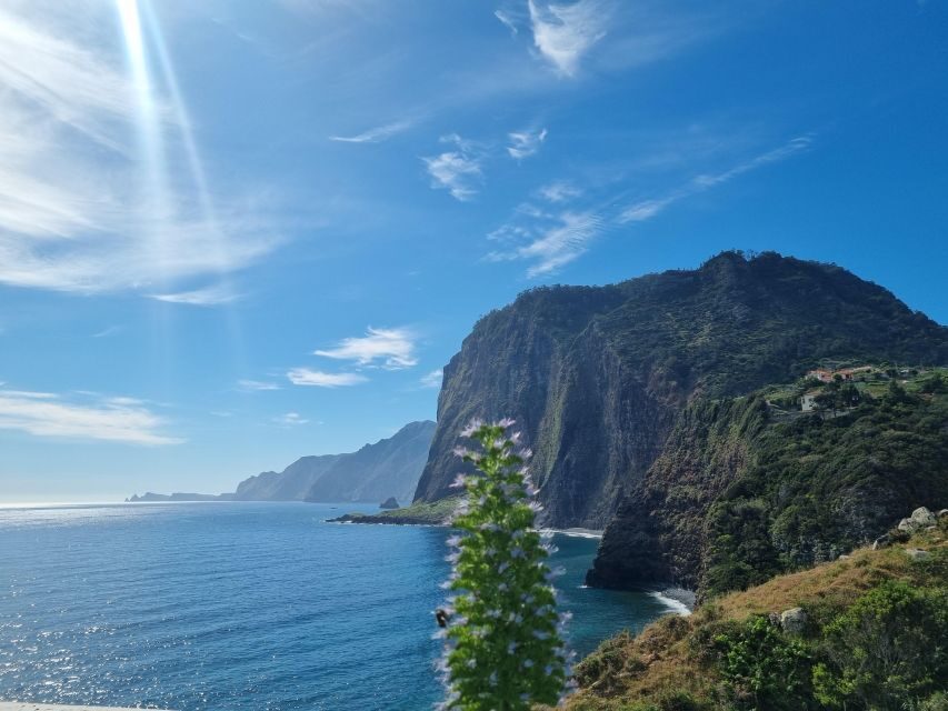 Madeira : Santana, Pico Arieiro, walk full day 4x4 Jeep tour - Exploring the Itinerary in Detail