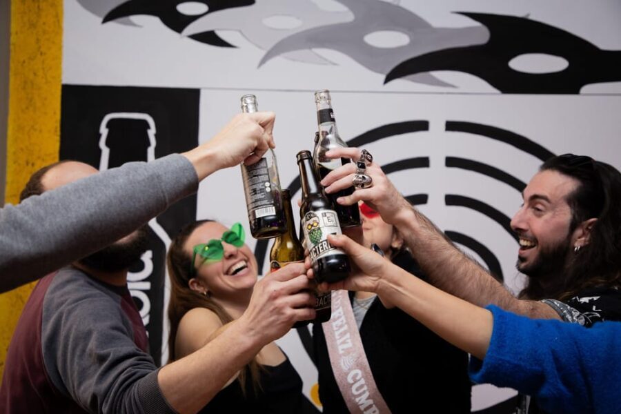 Madrid: Axe Throwing Challenge - What to Expect During Your Session