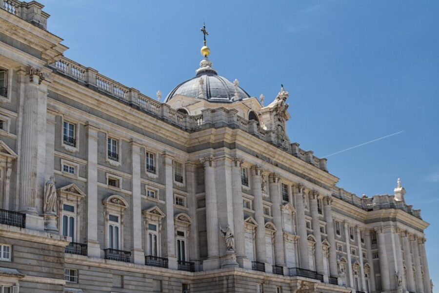 Madrid: Private Architecture Tour with a Local Expert - Exploring Madrids Architectural Heritage