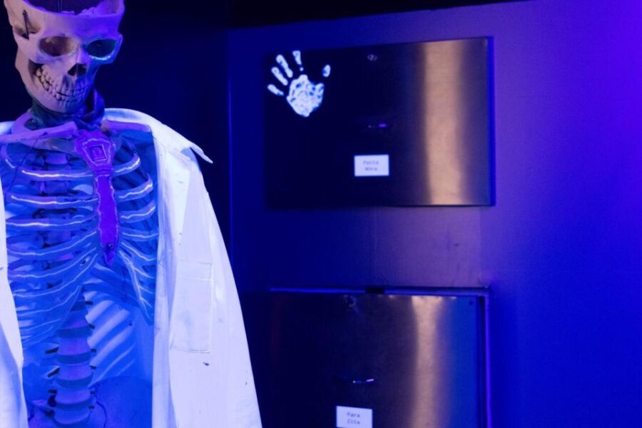 Madrid: Secret Surgery Escape Room Game - How Is the Booking Process?