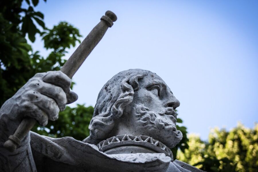 Madrid: Secrets of Retiro Park 2-Hour Walking Tour - Highlights and Worthwhile Details