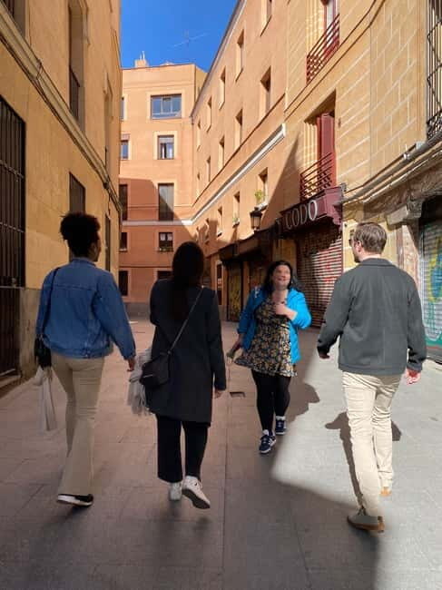Madrid: Welcome to Madrid Guided Walking Tour - What Makes This Tour Stand Out?