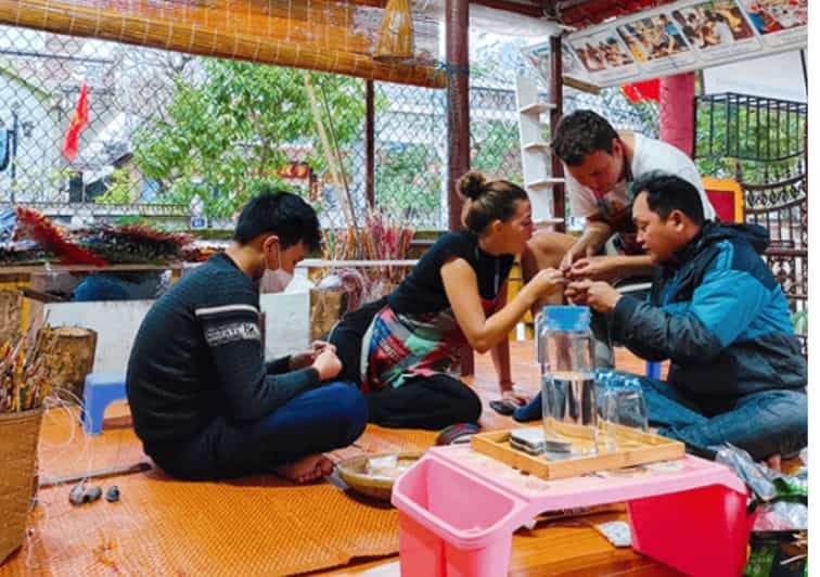 Making the paper flower's experience in Hue - Key Points