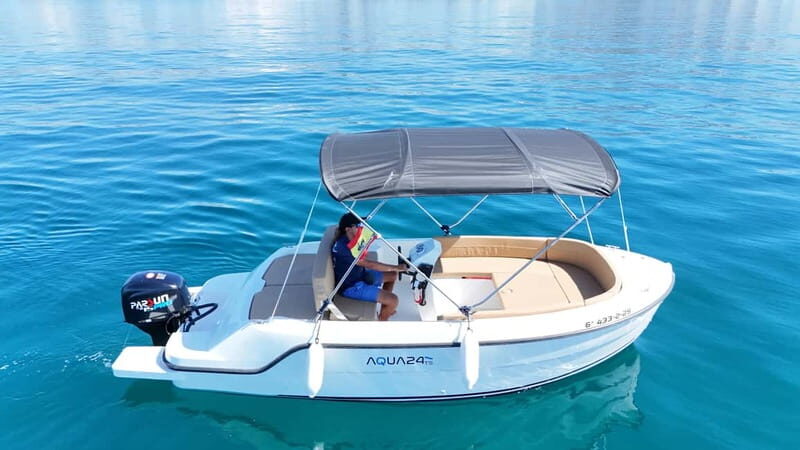 Malaga: 5-Seater Speedboat Boat Rental Without a License - Key Points