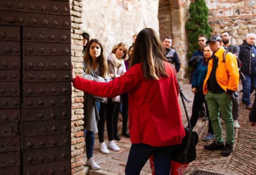 Málaga: Alcazaba and Roman Theatre Guided Tour With Entry - Exploring Málaga’s Alcazaba and Roman Theatre: A Guide to an Enriching Tour