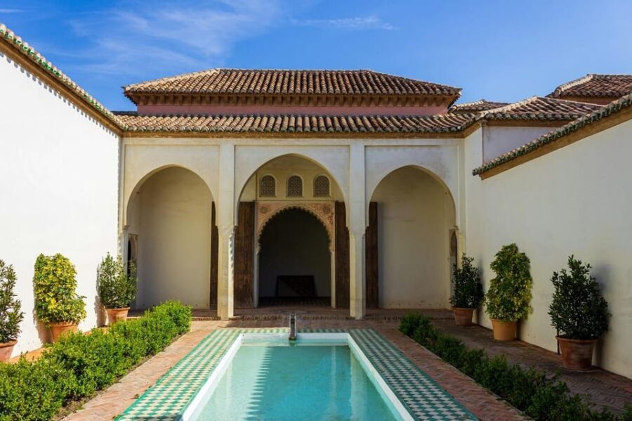 Malaga: Alcazaba and Roman Theatre Private Tour With Tickets - The Itinerary in Detail