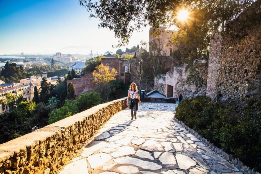 Malaga: Capture the most Photogenic Spots with a Local - An Introduction to the Tour