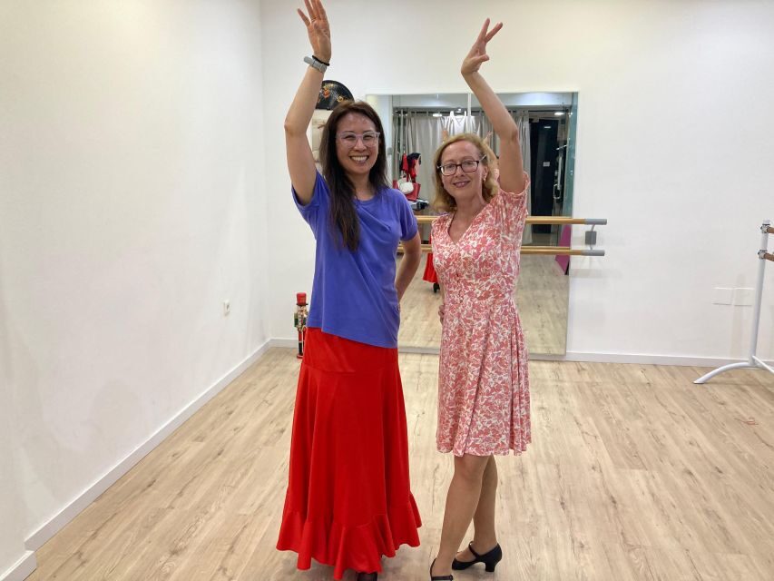 Málaga: Learn to dance flamenco rumba in 45 minutes - Final Thoughts: Is This Flamenco Class Right for You?