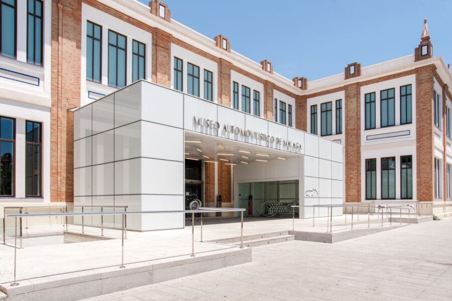 Málaga: Museo del Automóvil y la Moda Ticket - Key Points