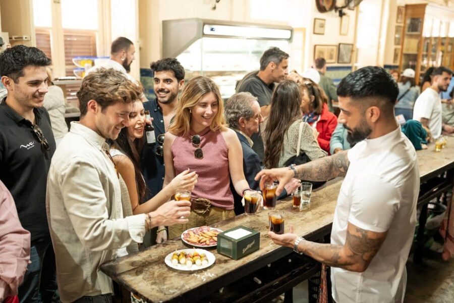 Málaga: Tapas, Wine & Rooftops Small Group Food Tour - What to Expect at Each Stop