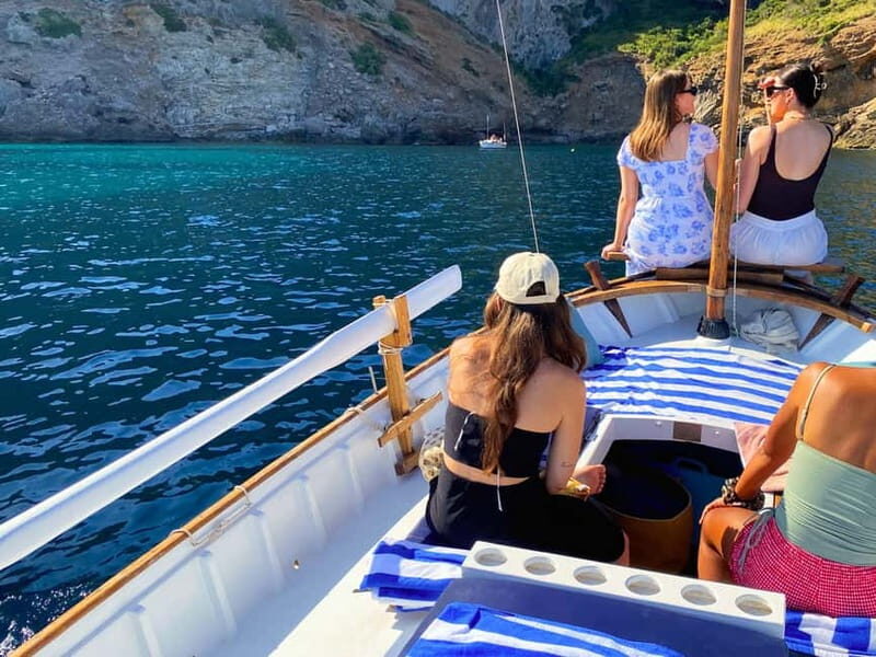 Mallorca: Alcudia: Private Boat Tour with Snorkel - The Experience: What It’s Like Onboard