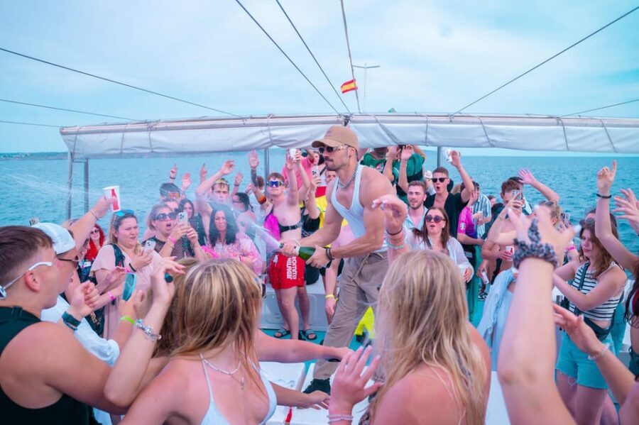 Mallorca: Boat Party with DJ, Buffet and Entertainment - The Value of This Experience