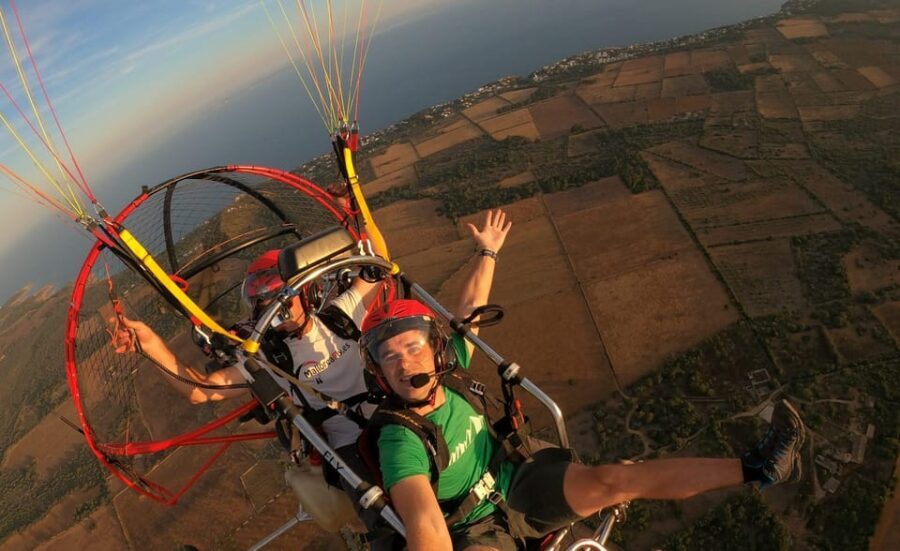 Mallorca: Paratrike Flight with Acrobatics and Engine Stop - What Makes This Flight Special?