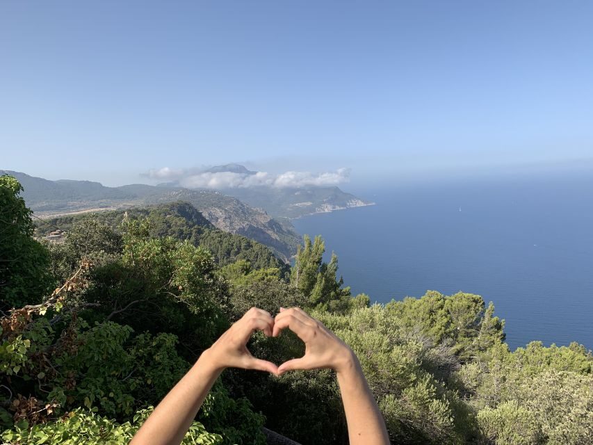 Mallorca: Tramuntana Mountains Tour with Local Guide & Lunch - Highlights of Each Stop