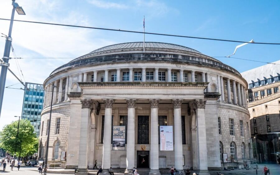 Manchester: City Walking Tour & Exploration Game - Itinerary Breakdown: What to Expect