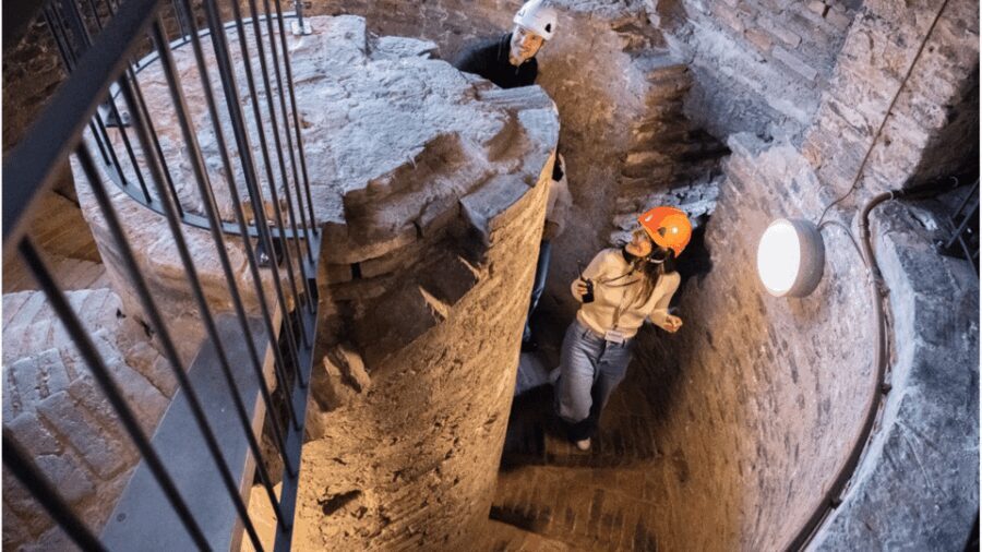 Mantua: Ascent and guided tour of the Basilica and dome of Sant'Andrea - The Ascent to the Dome