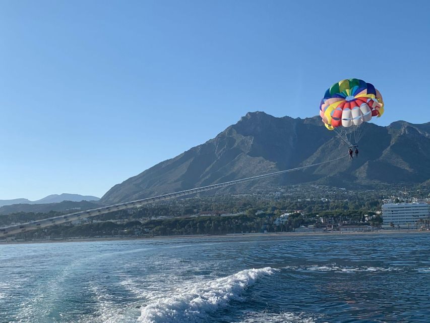 Marbella from the heights: Parasailing - Safety and Comfort: Why It Works Well